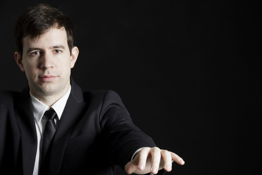 MARIO MORA - AIE Sociedad de Artistas Intérpretes o Ejecutantes de España