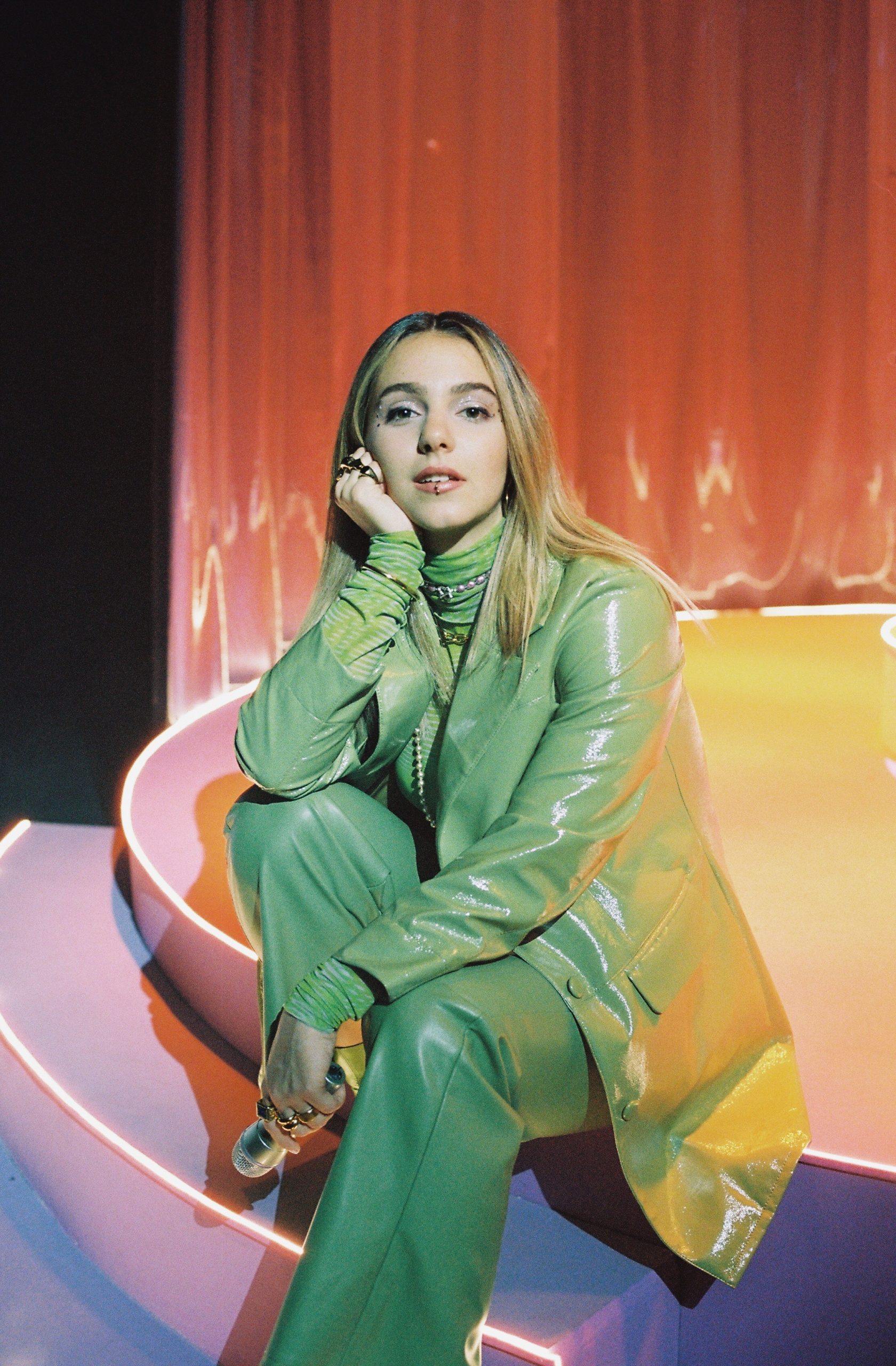 Suu - AIE Sociedad de Artistas Intérpretes o Ejecutantes de España